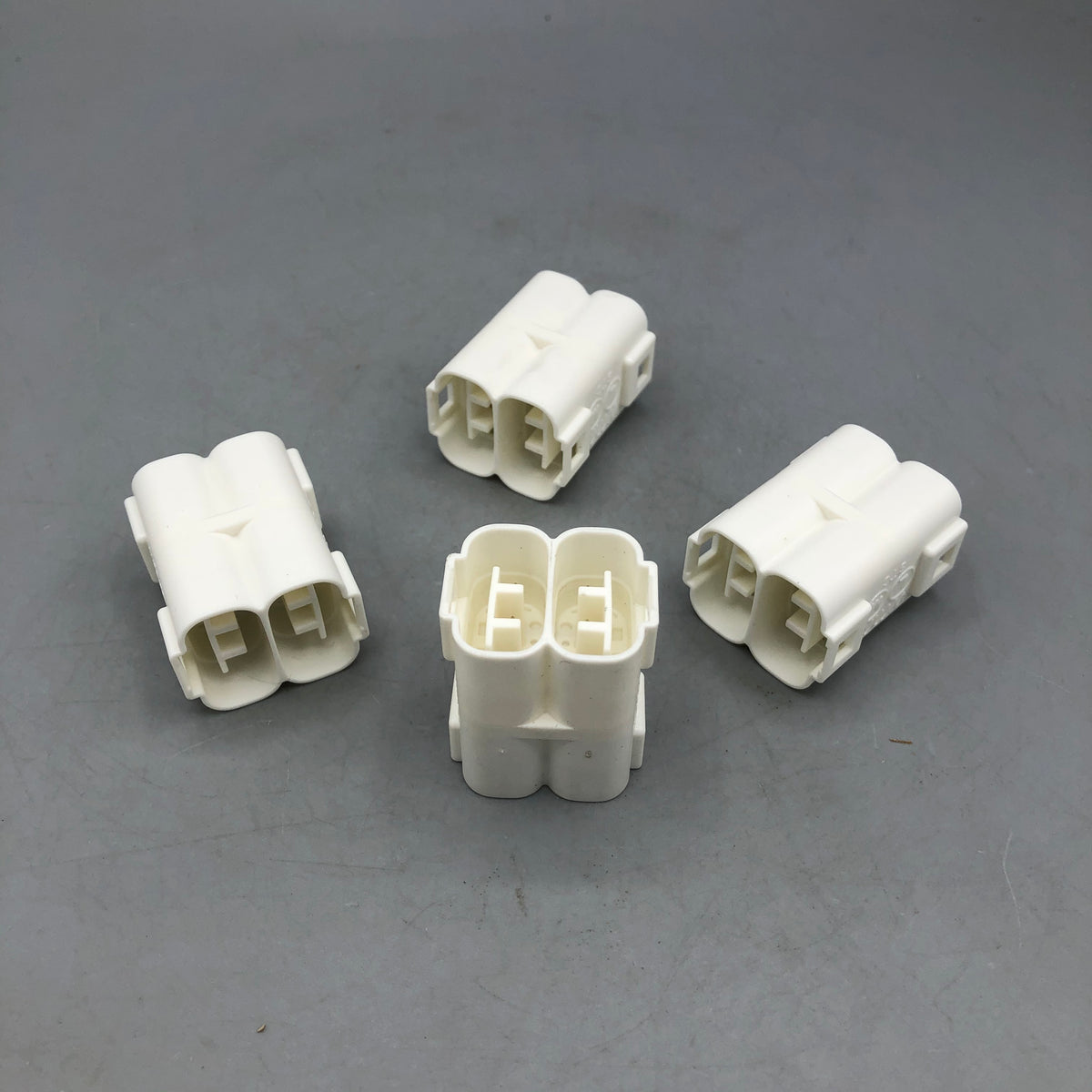 アシストモーターソリューションズ 分岐コネクタ CN-P | FA機器、メカトロパーツ全般のリユース品 | メカトロパーツ．com